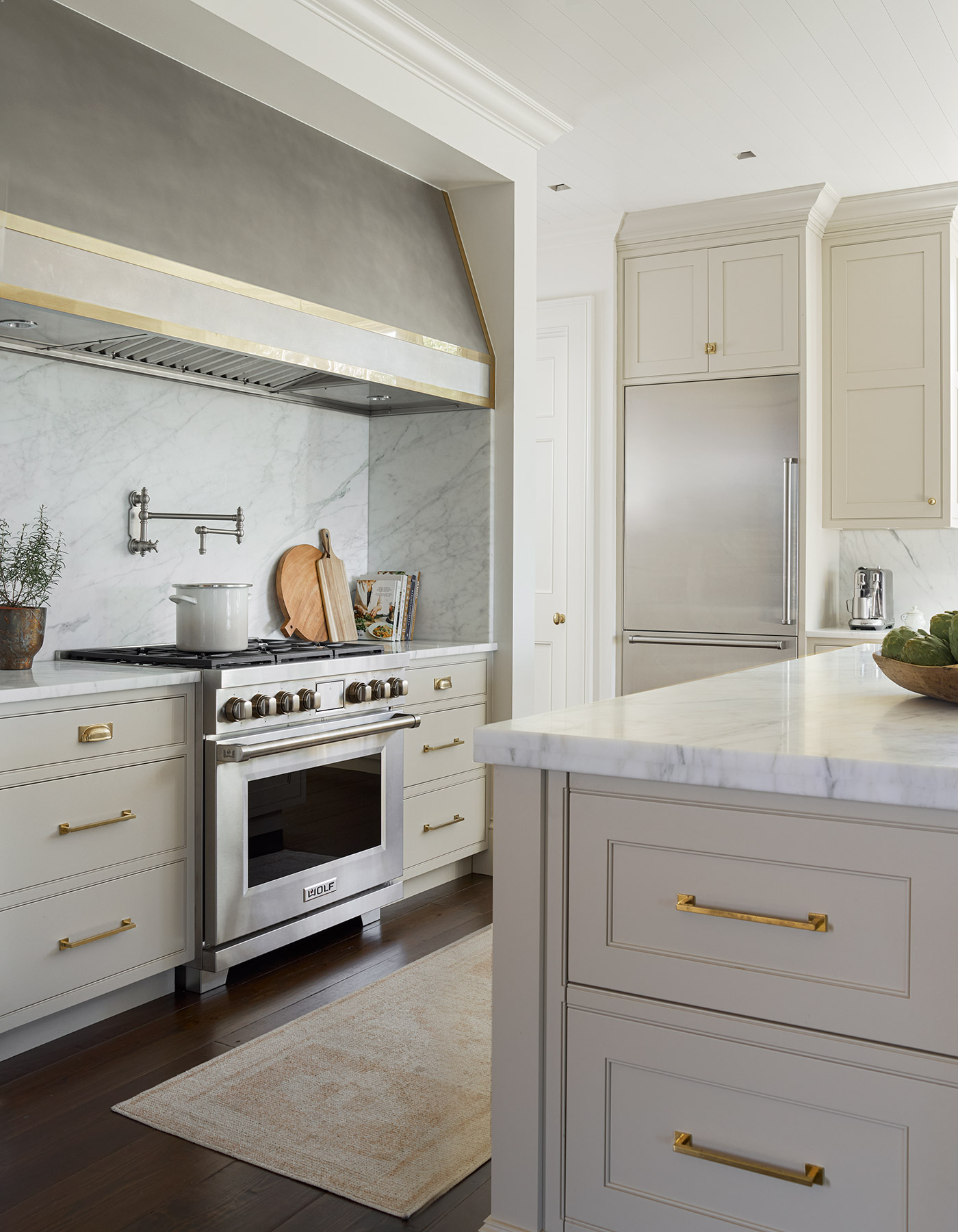 Custom Kitchen Cabinetry Gallery - Quality Custom Cabinetry